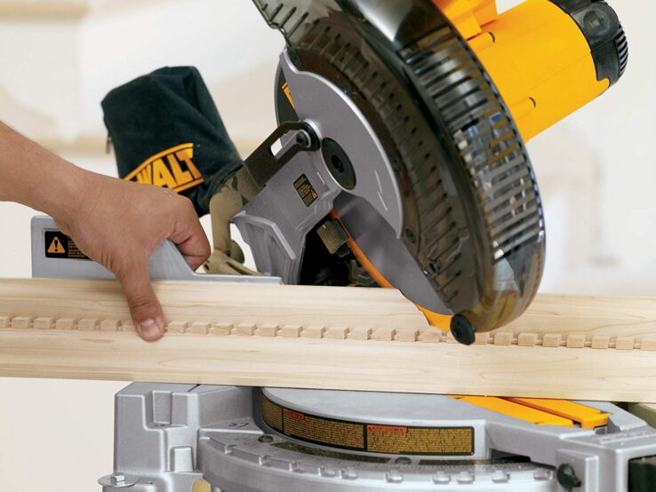 How to Cut Crown Molding Angles With a Miter Saw - Straightforward Guide - GlueAid